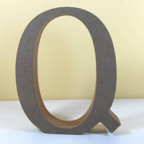 Letra Q para decorar en MDF